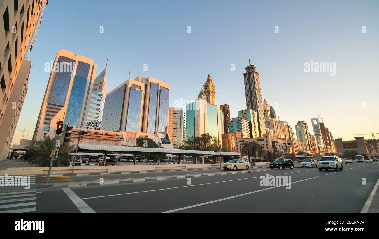 Night dubai marina traffic road hi-res stock photography and images - Alamy