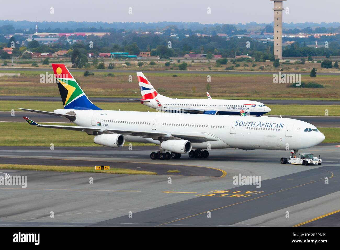South African Airways Airbus A340 and British Airways (Comair) Boeing ...