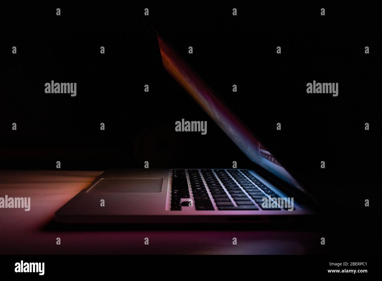 Dark mode hi-res stock photography and images - Alamy