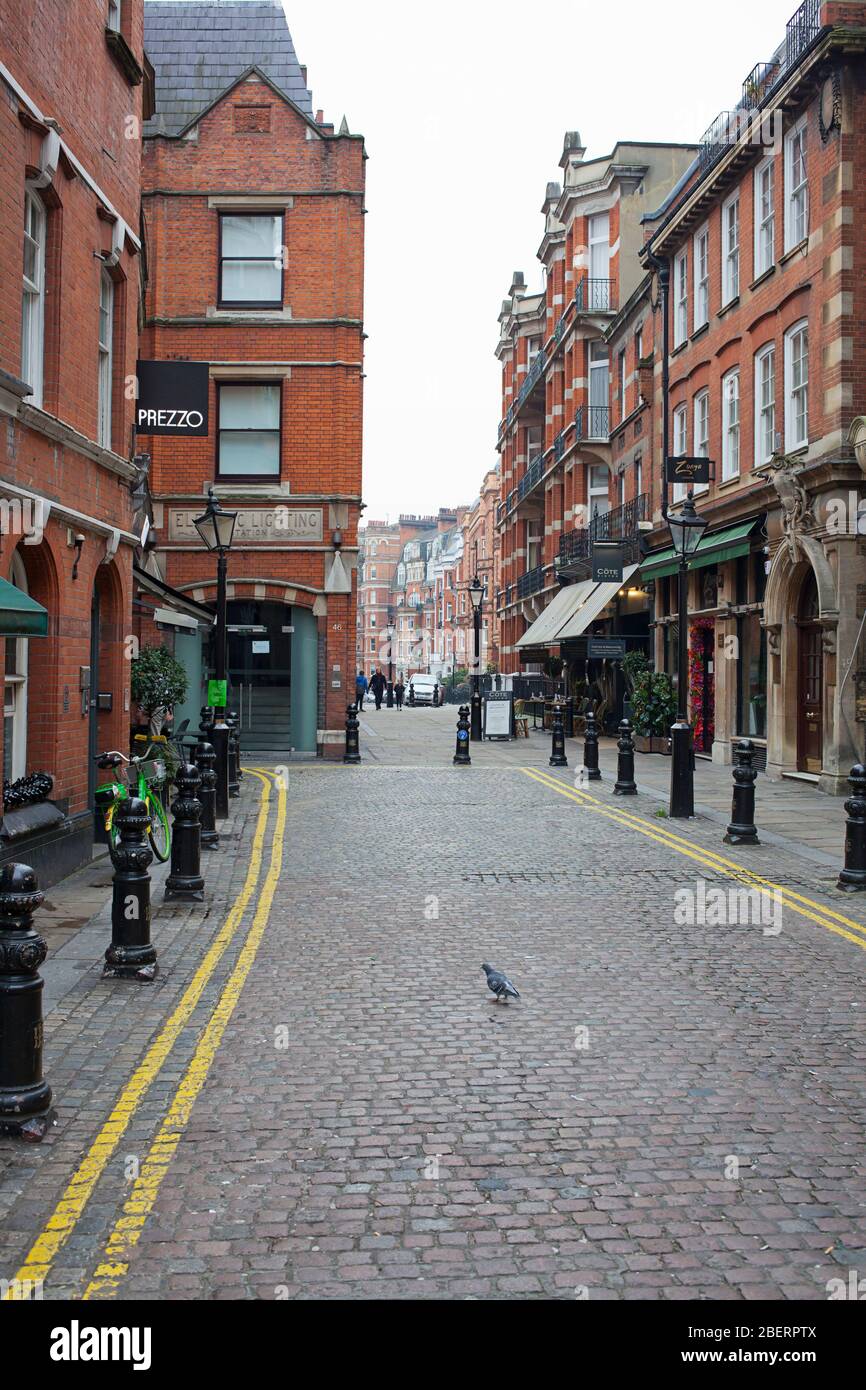 Kensington high street old hi-res stock photography and images - Alamy