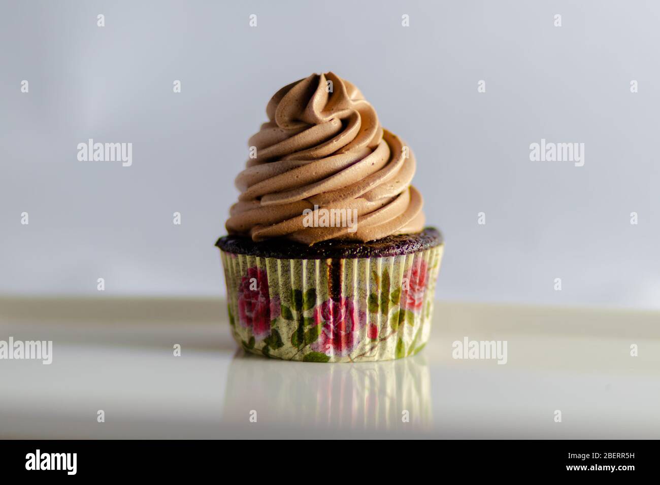 Swirl of icing hi-res stock photography and images - Alamy