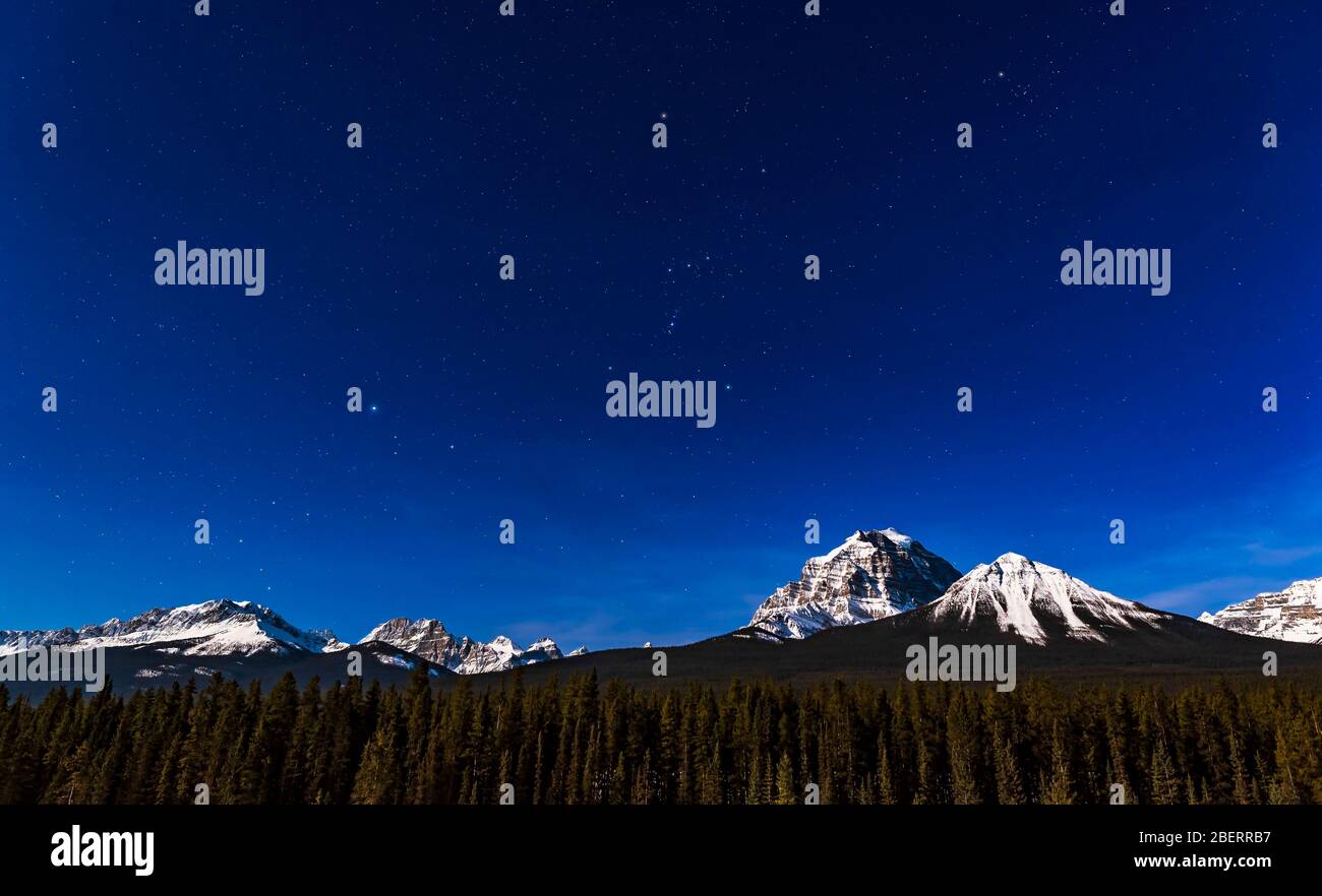 Temple mountain banff national park hi-res stock photography and images ...