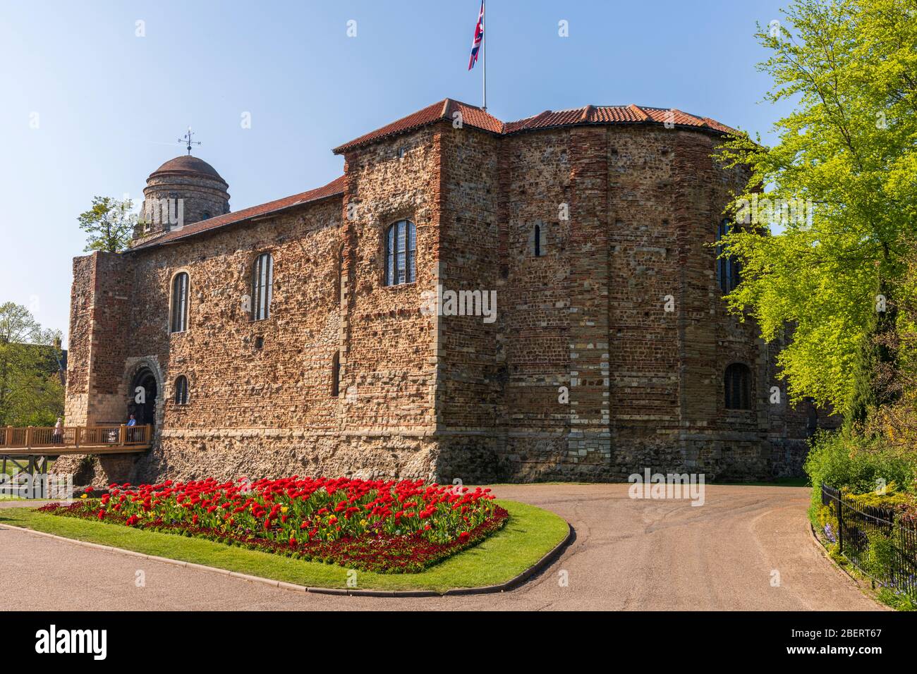 Historical park and ancient castle hi-res stock photography and images ...