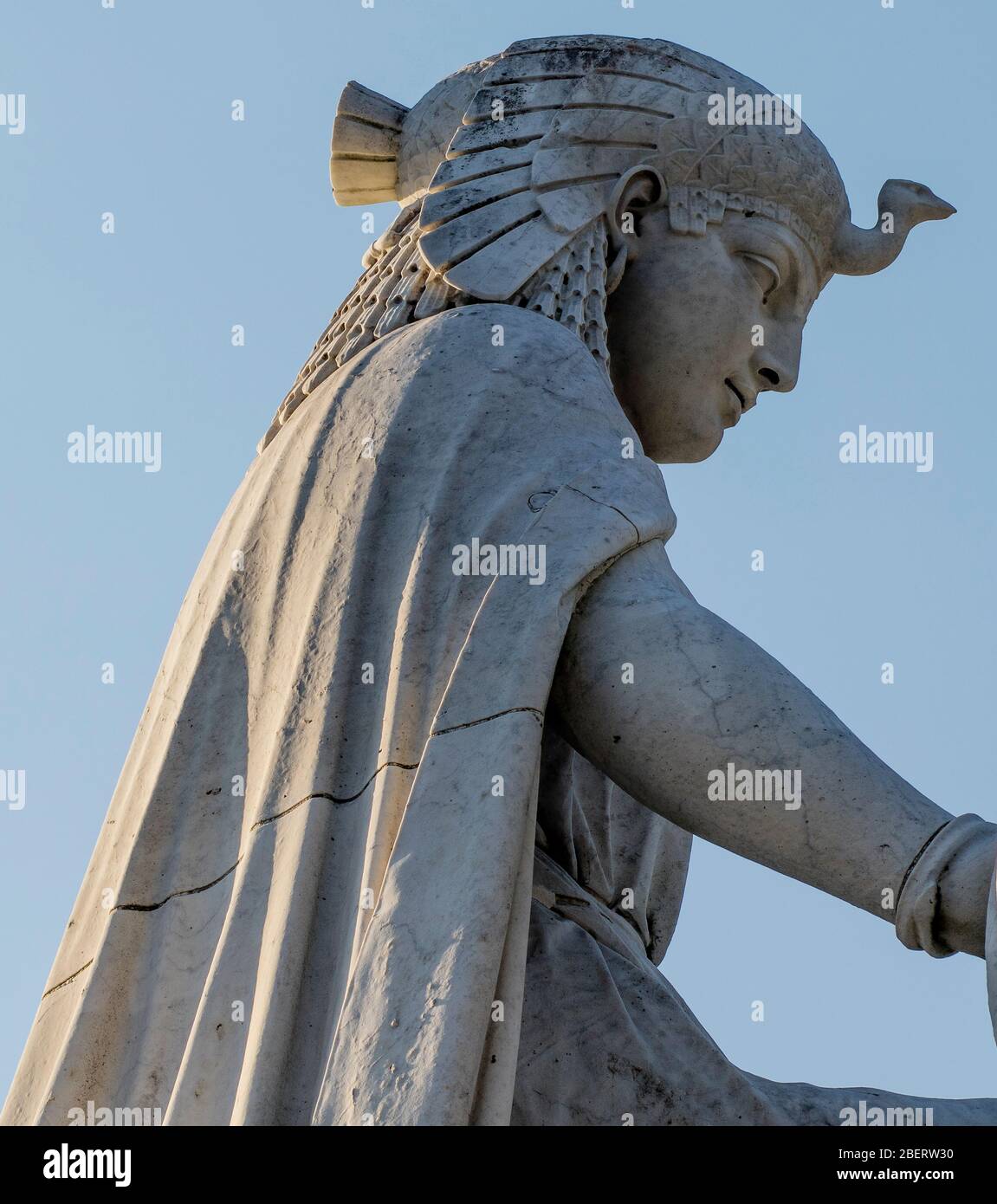 Cleopatra statue albert memorial hi-res stock photography and images ...