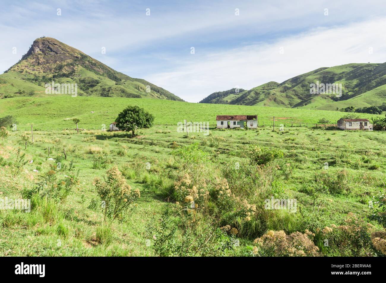 Abandoned farm in Brazil, Rio de Janeiro. Moutains and old house Stock ...