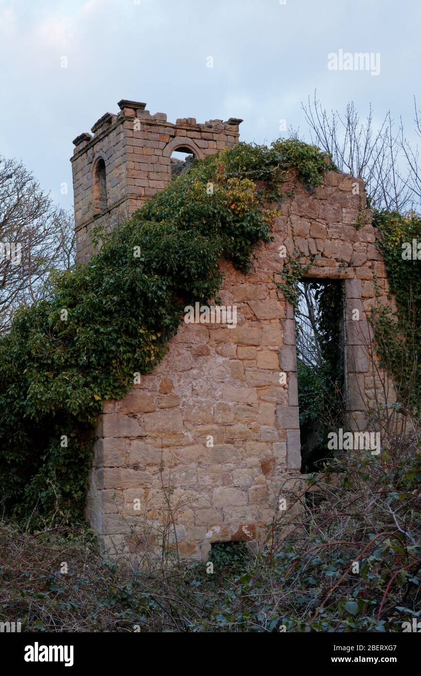 Ruins of Airth Old Parish Church, Airth Castle, Falkirk, Scotland Stock ...