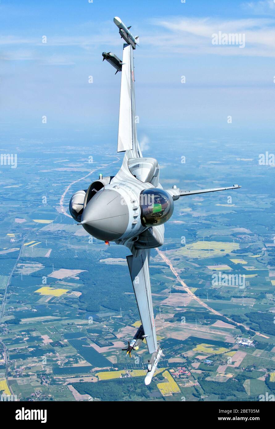 Plane flight sideways view hi-res stock photography and images - Alamy