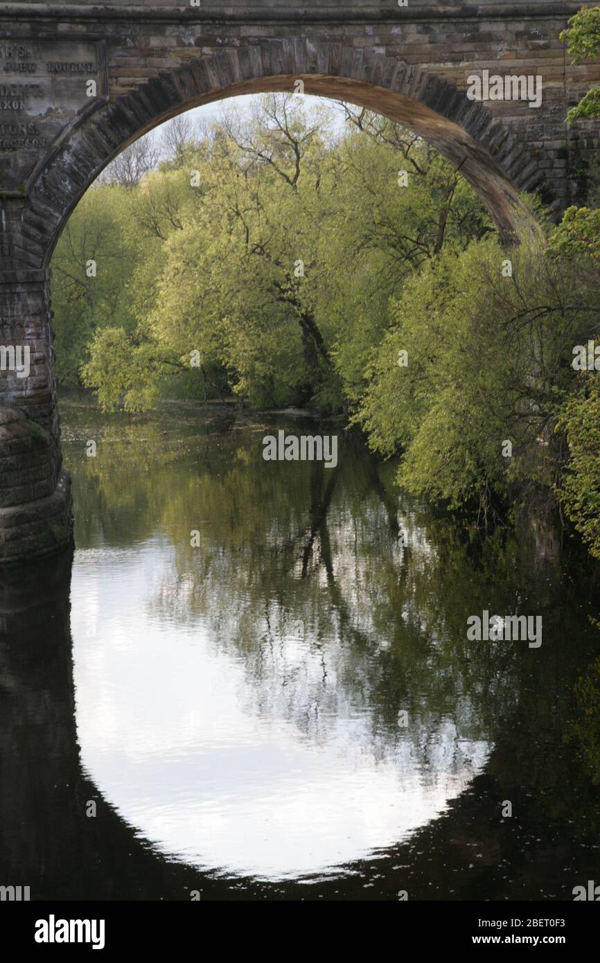 Arch over water hi-res stock photography and images - Alamy