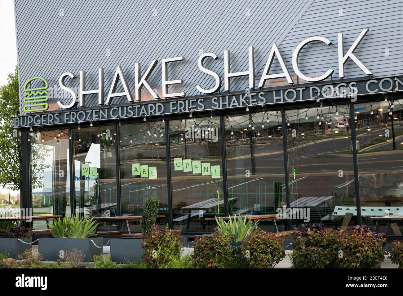Shake shack hi-res stock photography and images - Alamy