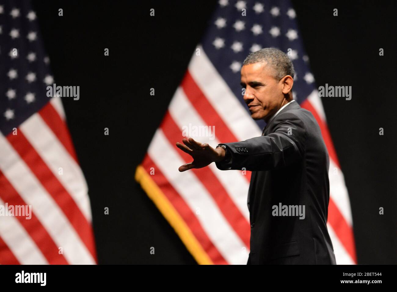 MIAMI BEACH, FL - JUNE 26: US President Barack Obama speaks during a ...