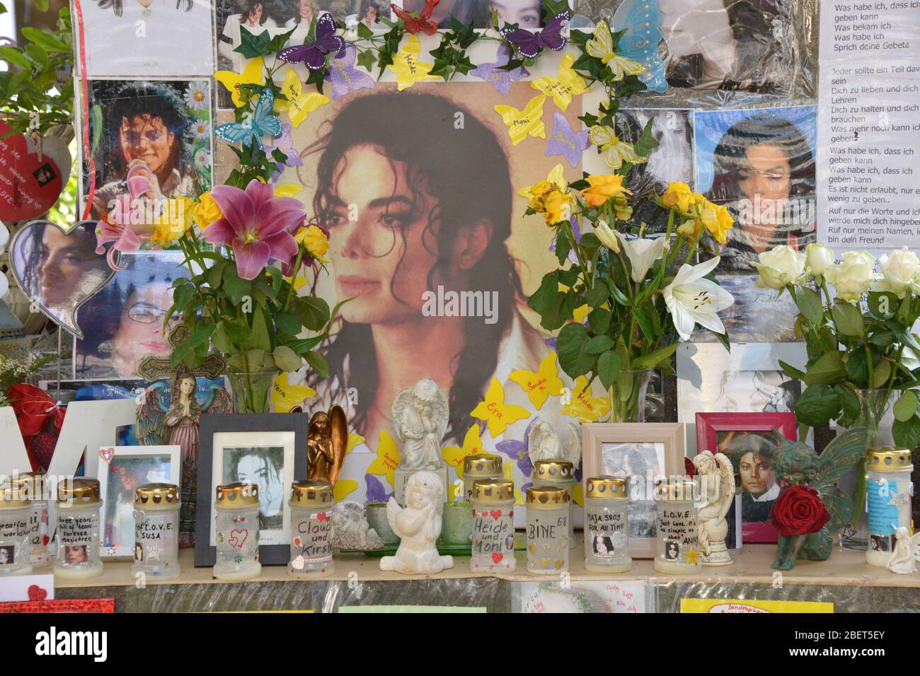 Munich michael jackson memorial hi-res stock photography and images - Alamy