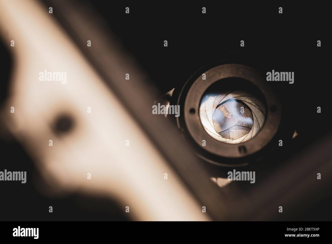 Shutter mechanism hi-res stock photography and images - Alamy