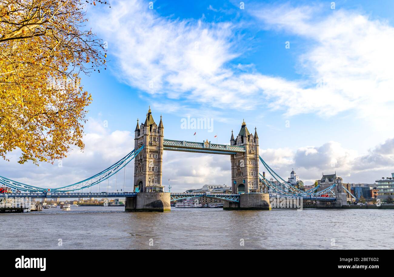 Places of shard london bridge hi-res stock photography and images - Alamy