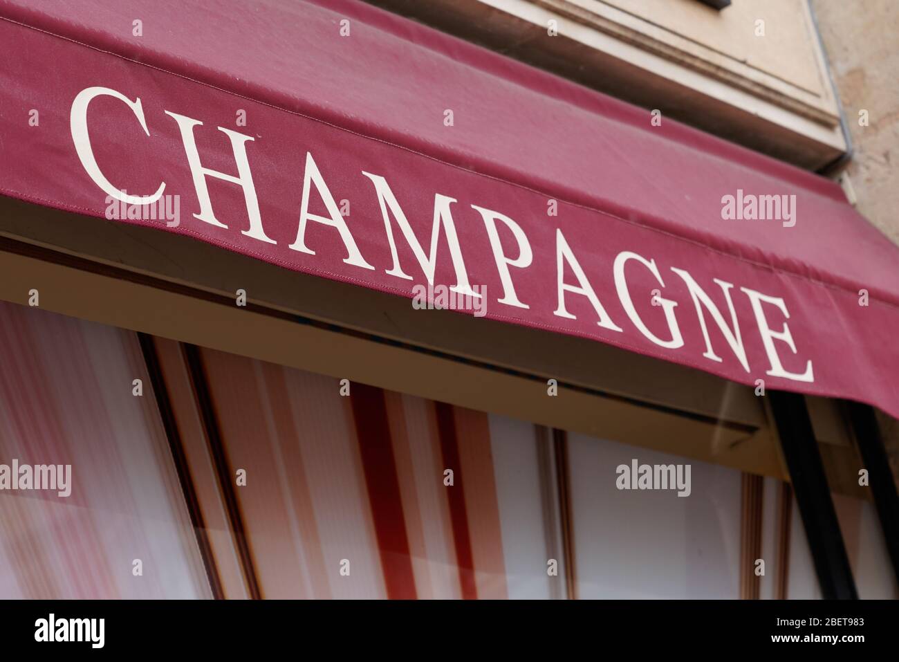French wine shop entrance sign hi-res stock photography and images - Alamy