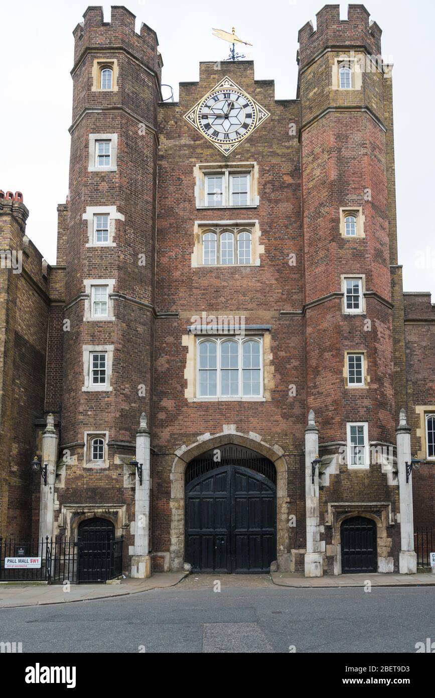 North gatehouse tower hi-res stock photography and images - Alamy