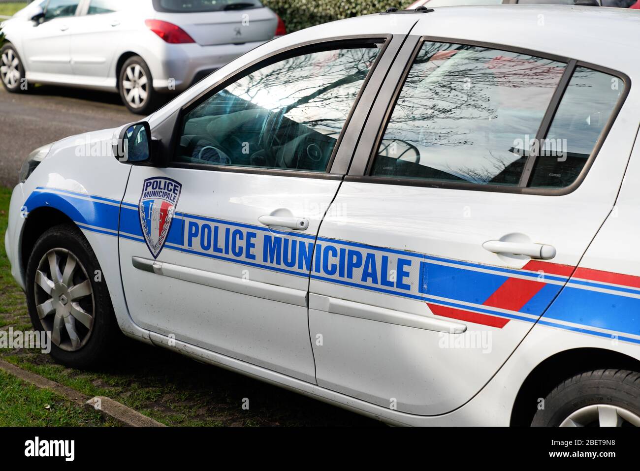 French police badge hi-res stock photography and images - Alamy