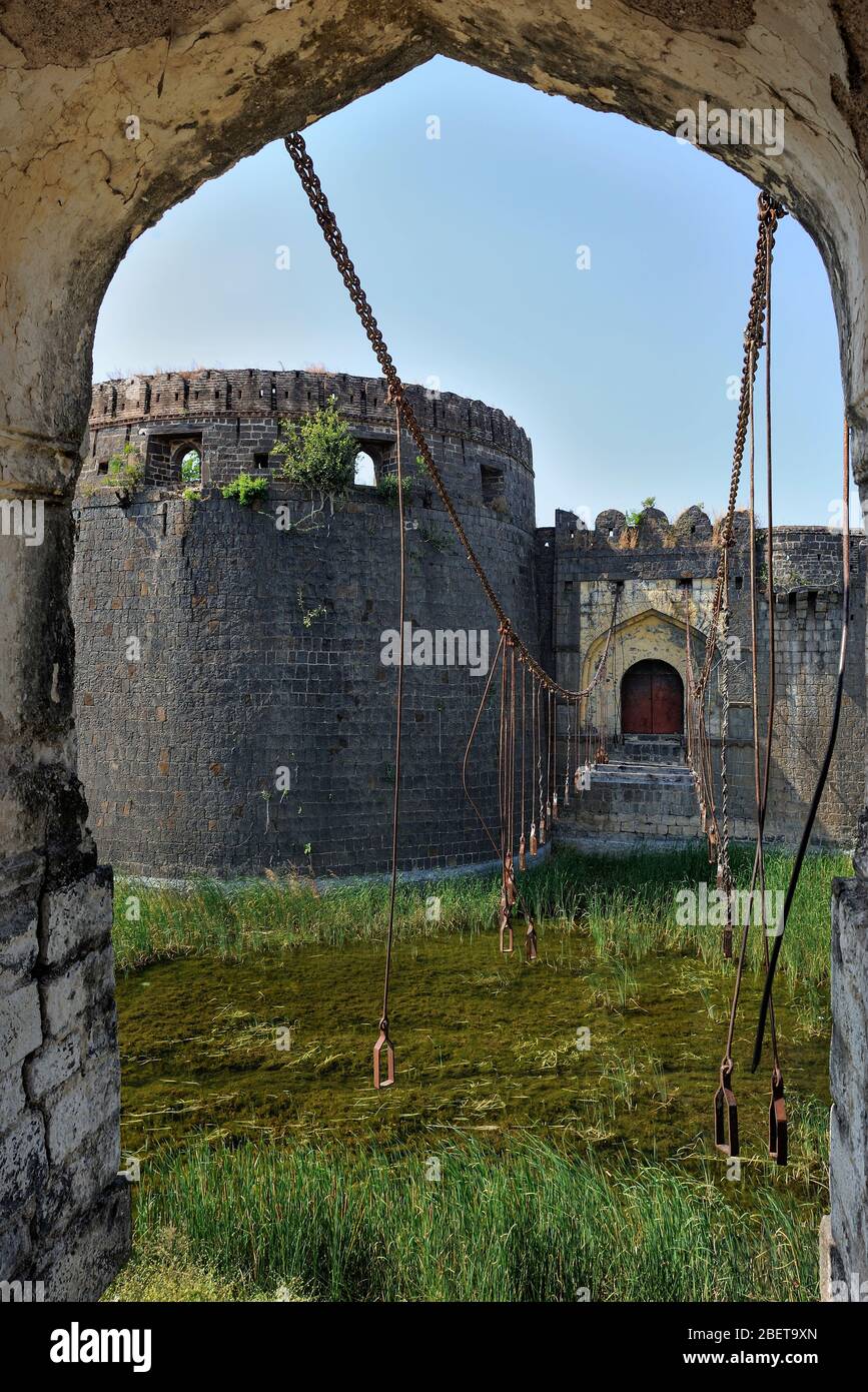 11 Nov 2011 draw-bridge Rampart (fortification) wall on Ahmednagar Fort ...