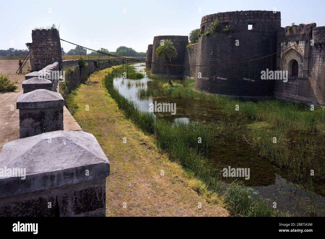 11 Nov 2011 draw-bridge Rampart (fortification) wall on Ahmednagar Fort ...