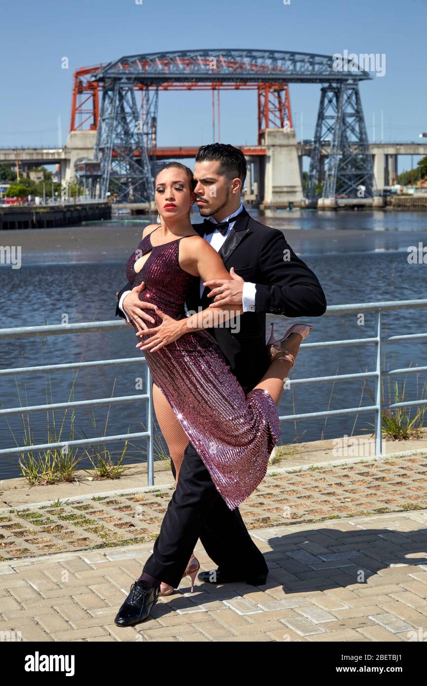 Professional tango dancers performing at Caminito, La Boca. Buenos ...