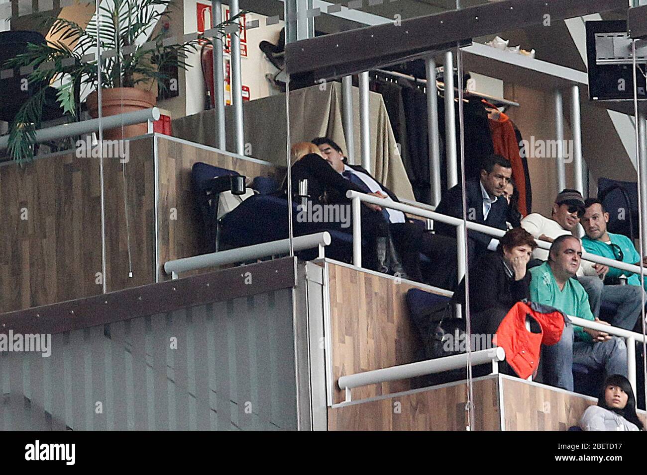 Football star Diego Armando Maradona with his new girlfriend Rocio ...