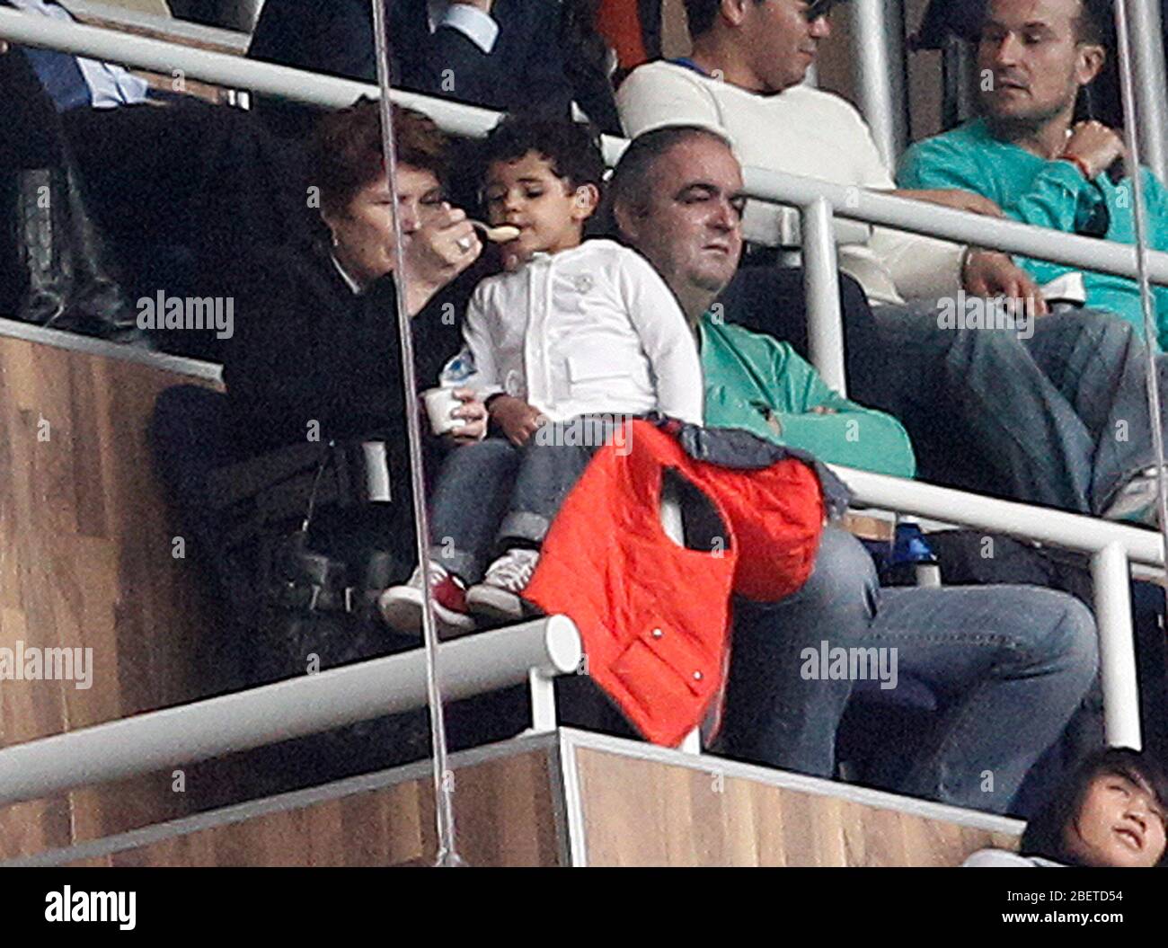 Football star Diego Armando Maradona with his new girlfriend Rocio ...