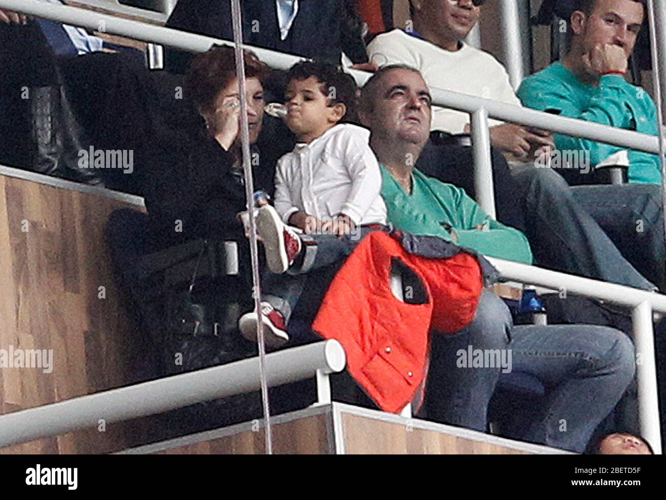 Football star Diego Armando Maradona with his new girlfriend Rocio ...