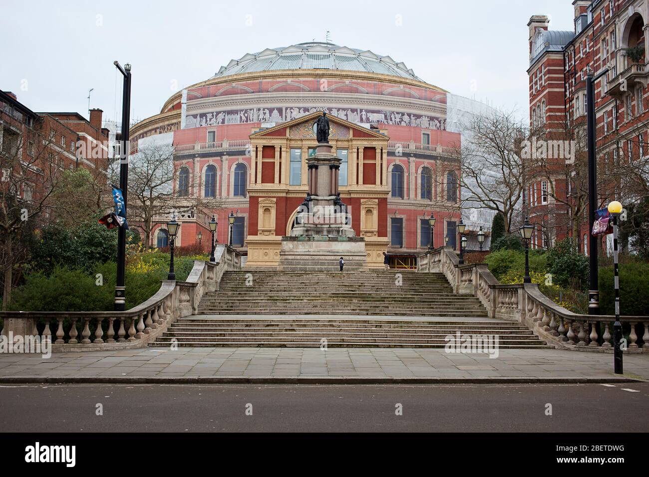 Royal Albert Hall and statue of Prince Albert Stock Photo - Alamy