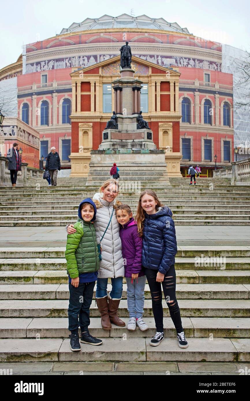 Royal Albert Hall and statue of Prince Albert Stock Photo - Alamy