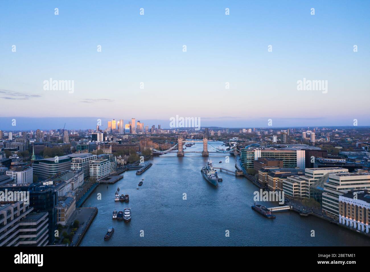 London Shard Aerial view of Town house and London Bridge Stock Photo ...