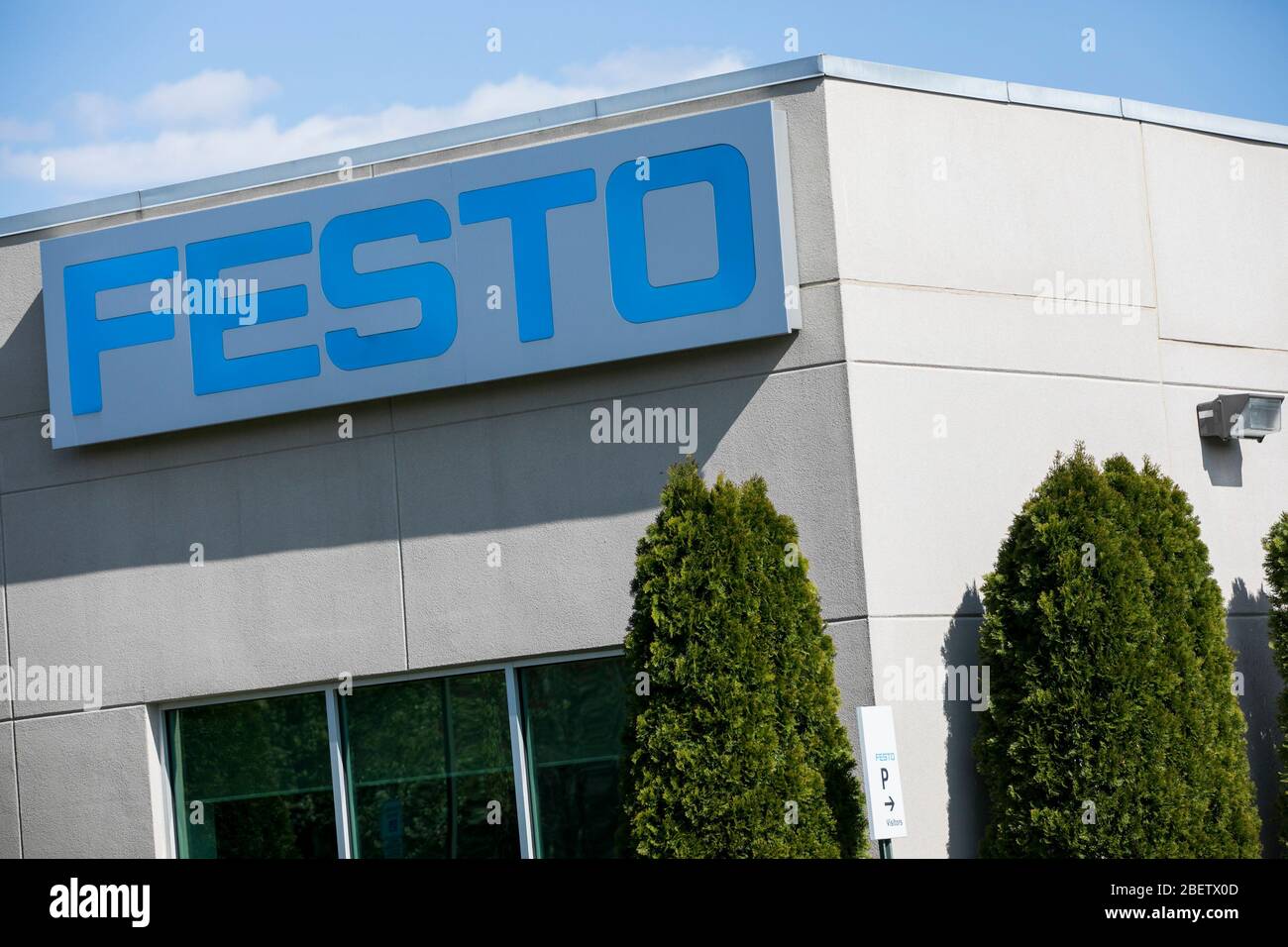 Festo Esslingen Logo One New Festo SMEO 8E S LED 24 171163 Proximity