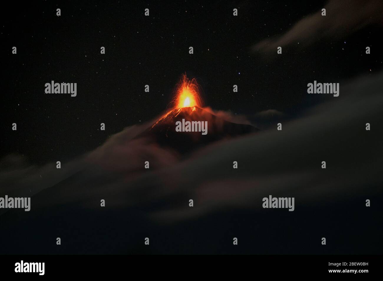 Eruption volcano fire volcan hi-res stock photography and images - Alamy