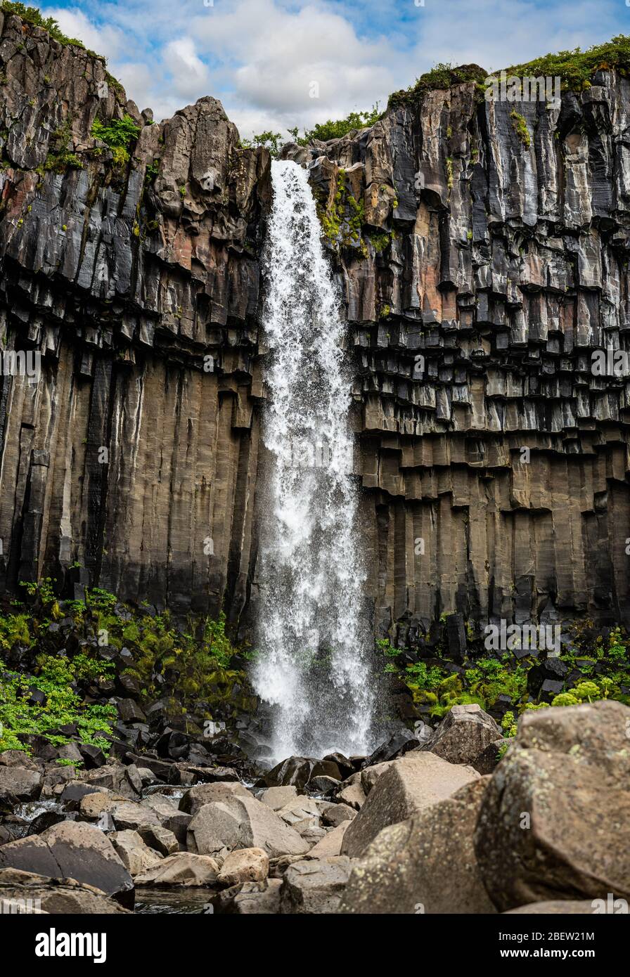 Basalt columns dramatic hi-res stock photography and images - Alamy