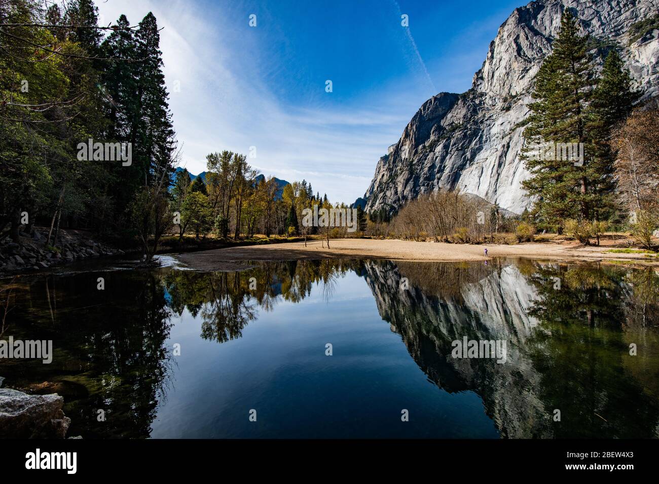 Yosemite falls mirror view hi-res stock photography and images - Alamy
