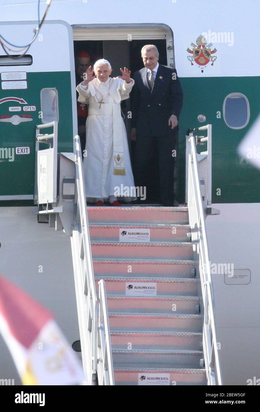 265th pope hi-res stock photography and images - Alamy