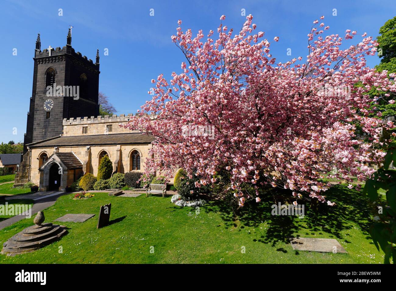 St marys church leeds hi-res stock photography and images - Alamy