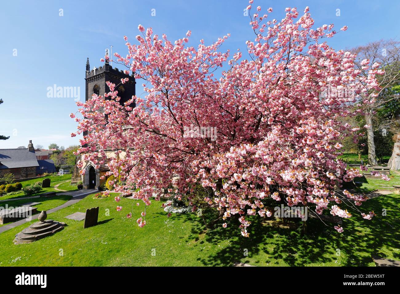 St marys church leeds hi-res stock photography and images - Alamy
