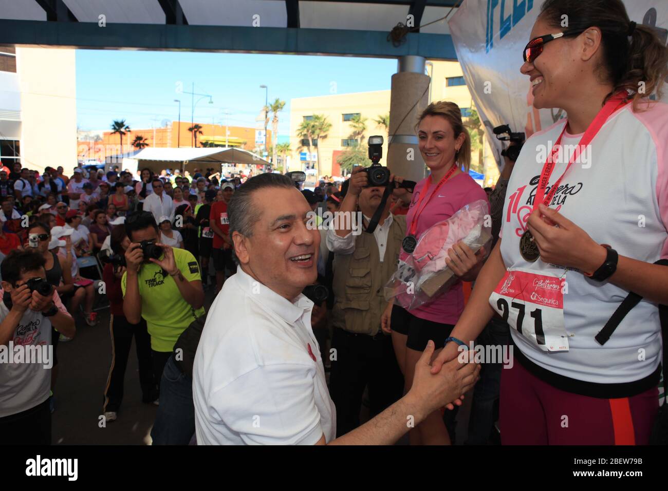 Carrera CIMA a favor de la Fundación de Sylvana Beltrones. DANIELA ...