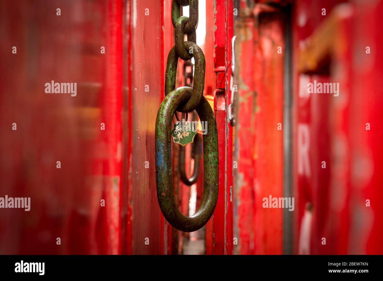 STAVANGER NORWAY OIL RIG CHAINS Stock Photo - Alamy