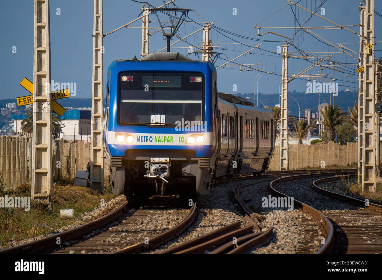 VALPARAISO, CHILE - JANUARY 2016: A Metro de Valparaiso train Stock ...