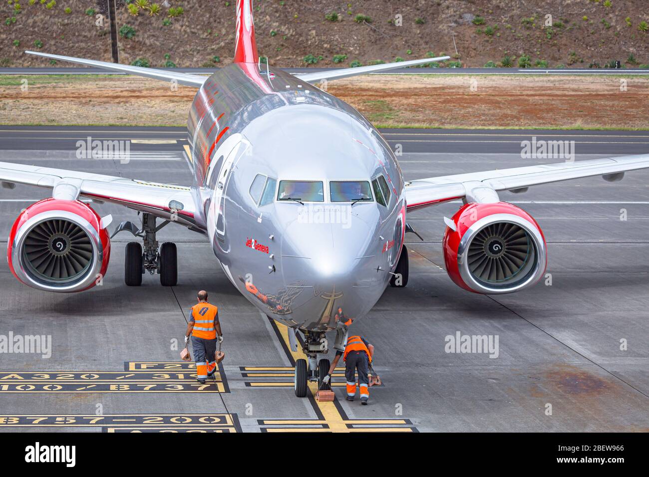 Jet2 crew hi-res stock photography and images - Alamy