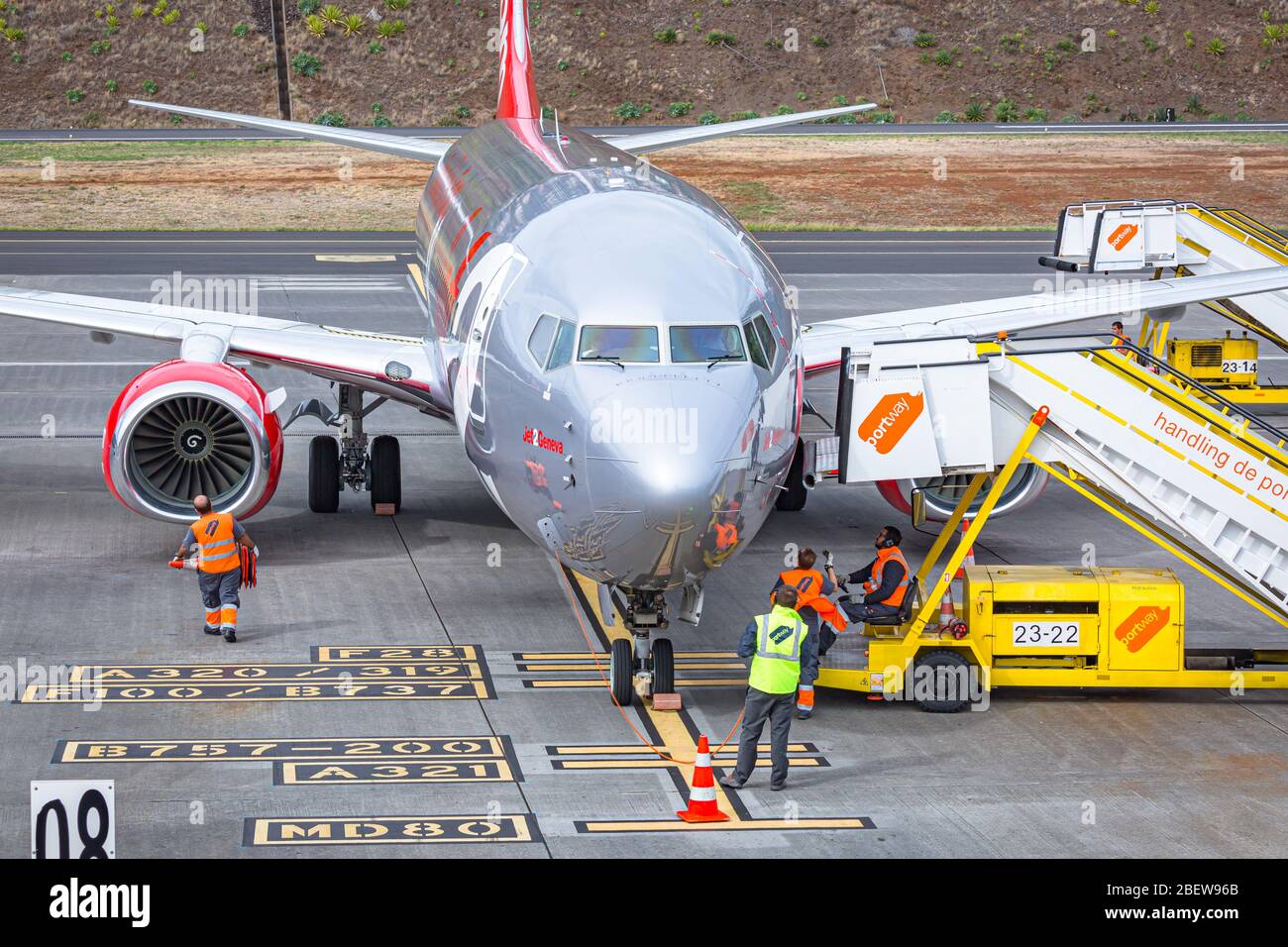 Jet2 com boeing 737 hi-res stock photography and images - Alamy