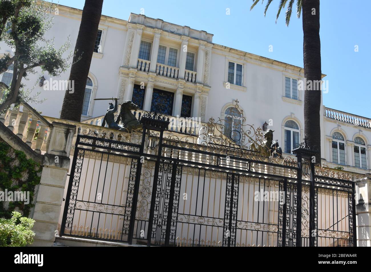 Pickfair hi-res stock photography and images - Alamy