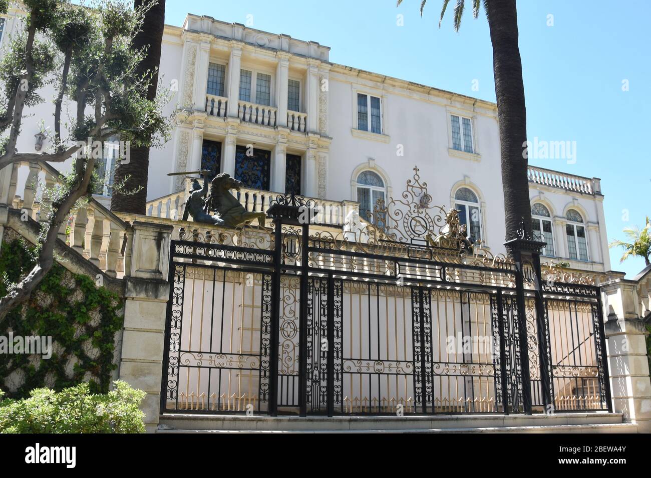 Pickfair hi-res stock photography and images - Alamy