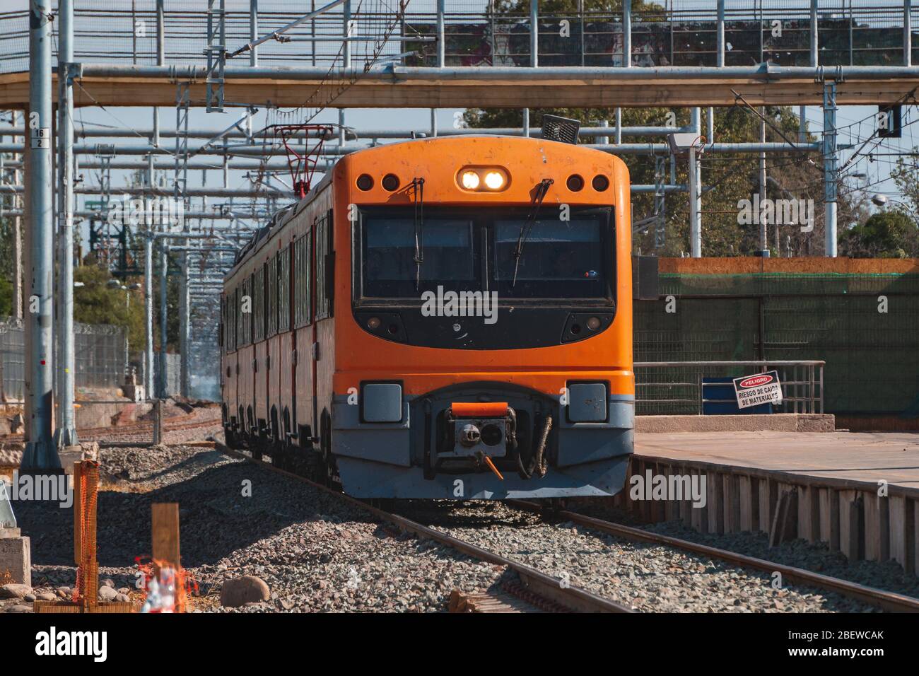 SANTIAGO, CHILE - JANUARY 2016: A long distance train in Santiago Stock ...