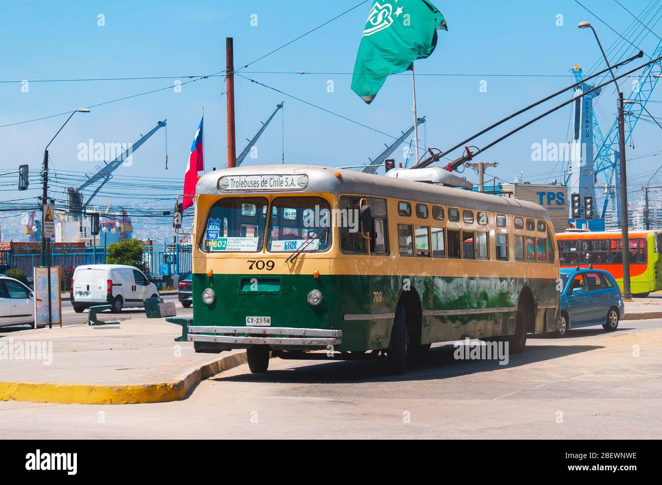 VALPARAISO, CHILE - FEBRUARY 2016: A trolleybus in Valparaiso Stock ...