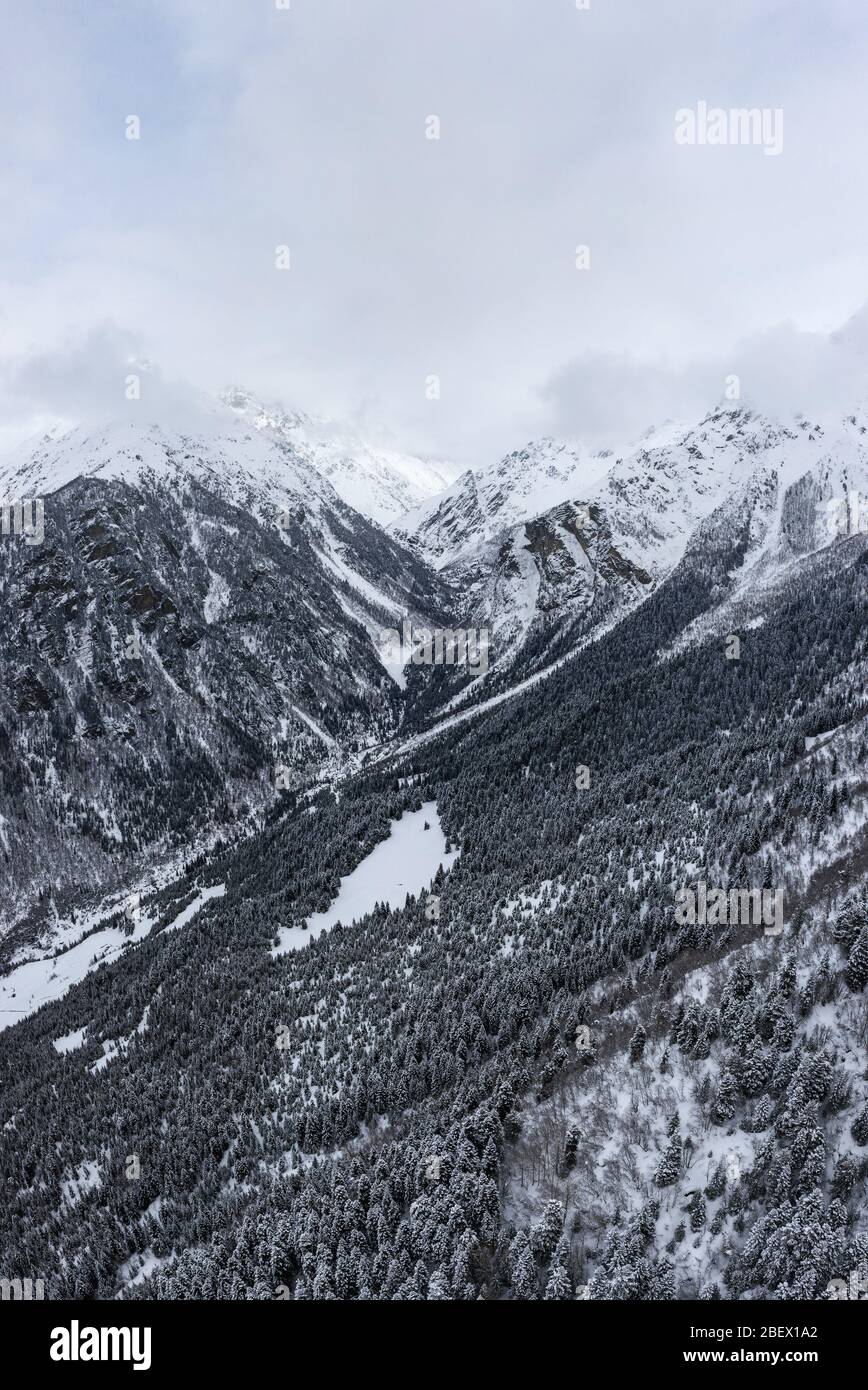 Heliski hi-res stock photography and images - Alamy