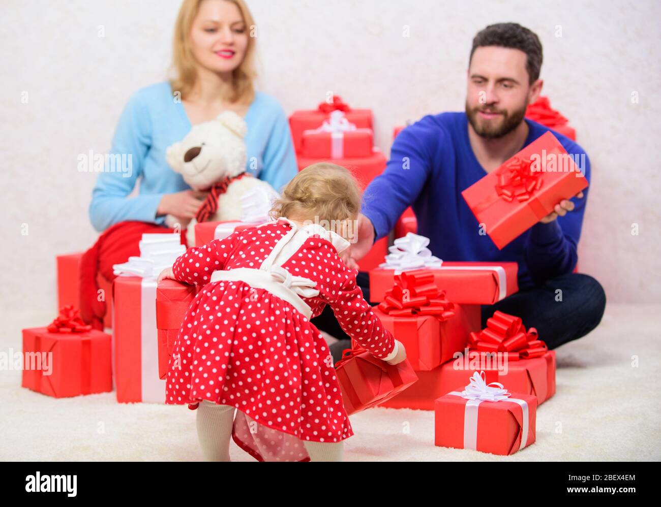 Valentines day. Red boxes. Shopping online. Boxing day. Love and trust ...