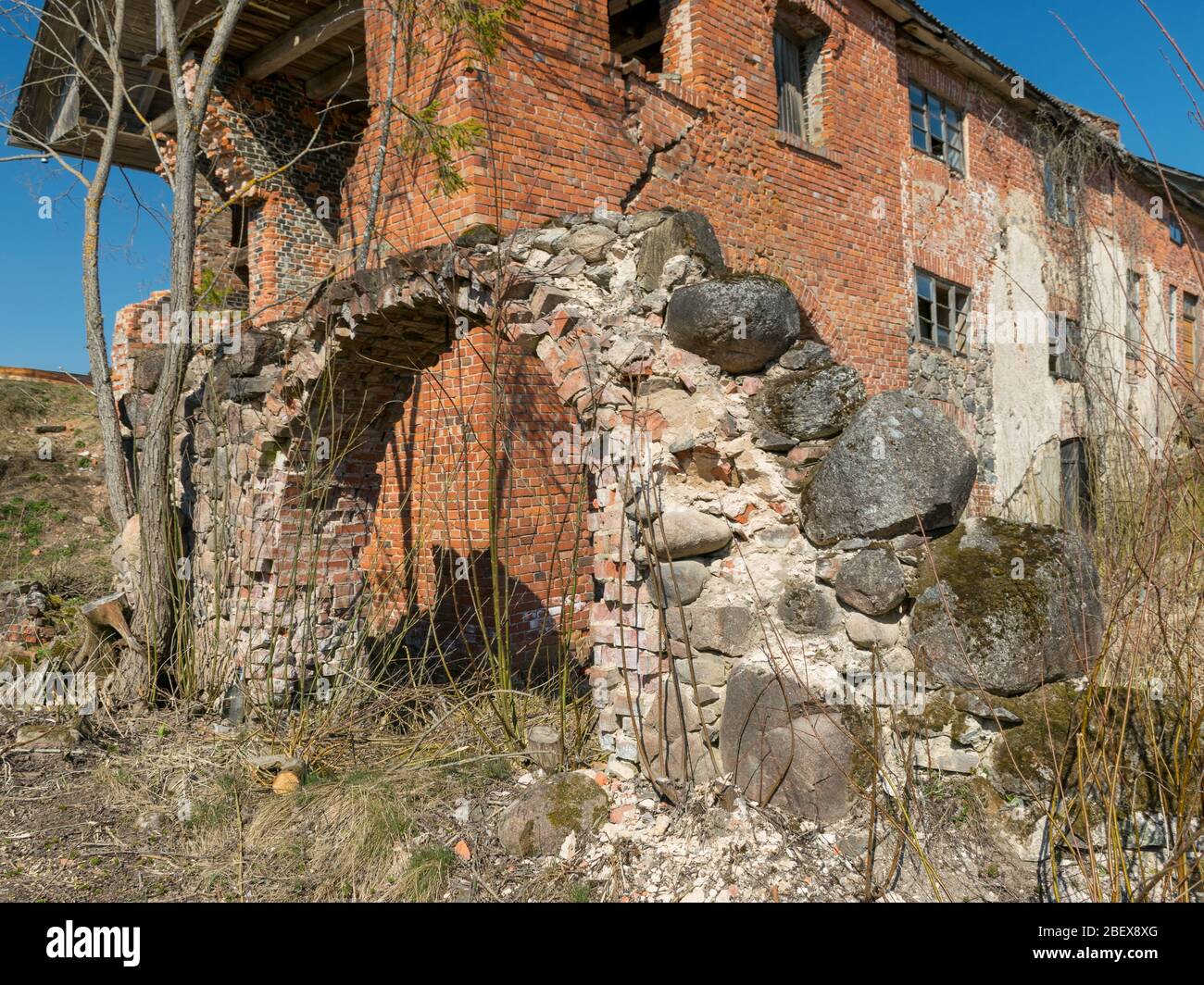 old stone circular arch, historical evidence Stock Photo - Alamy