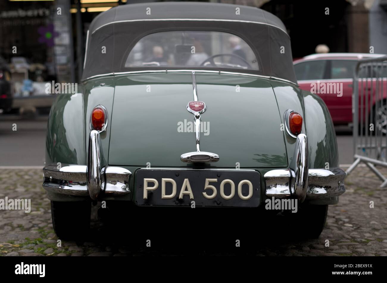 Vintage jaguar xk120 hi-res stock photography and images - Alamy
