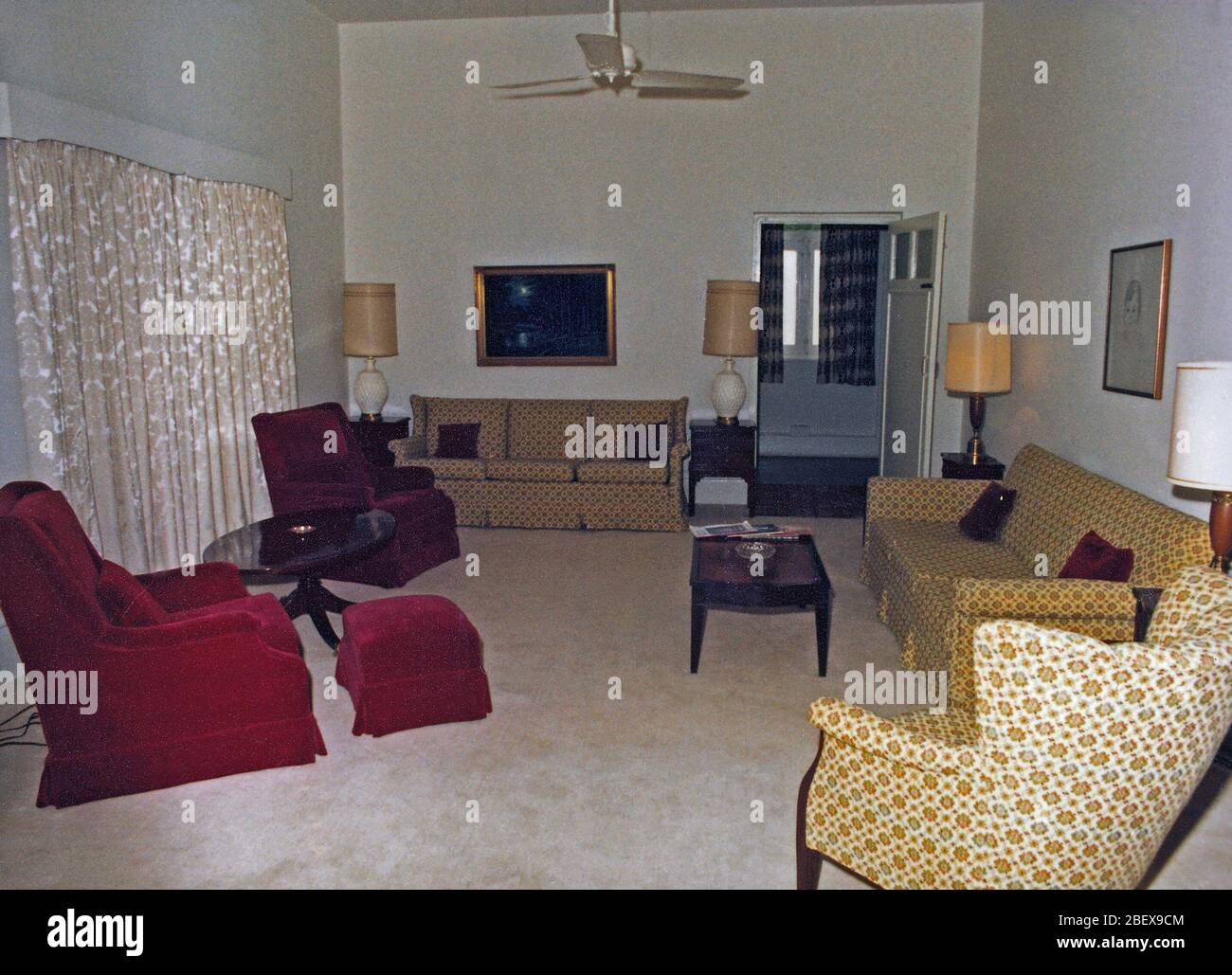 1970s living room hi-res stock photography and images - Alamy